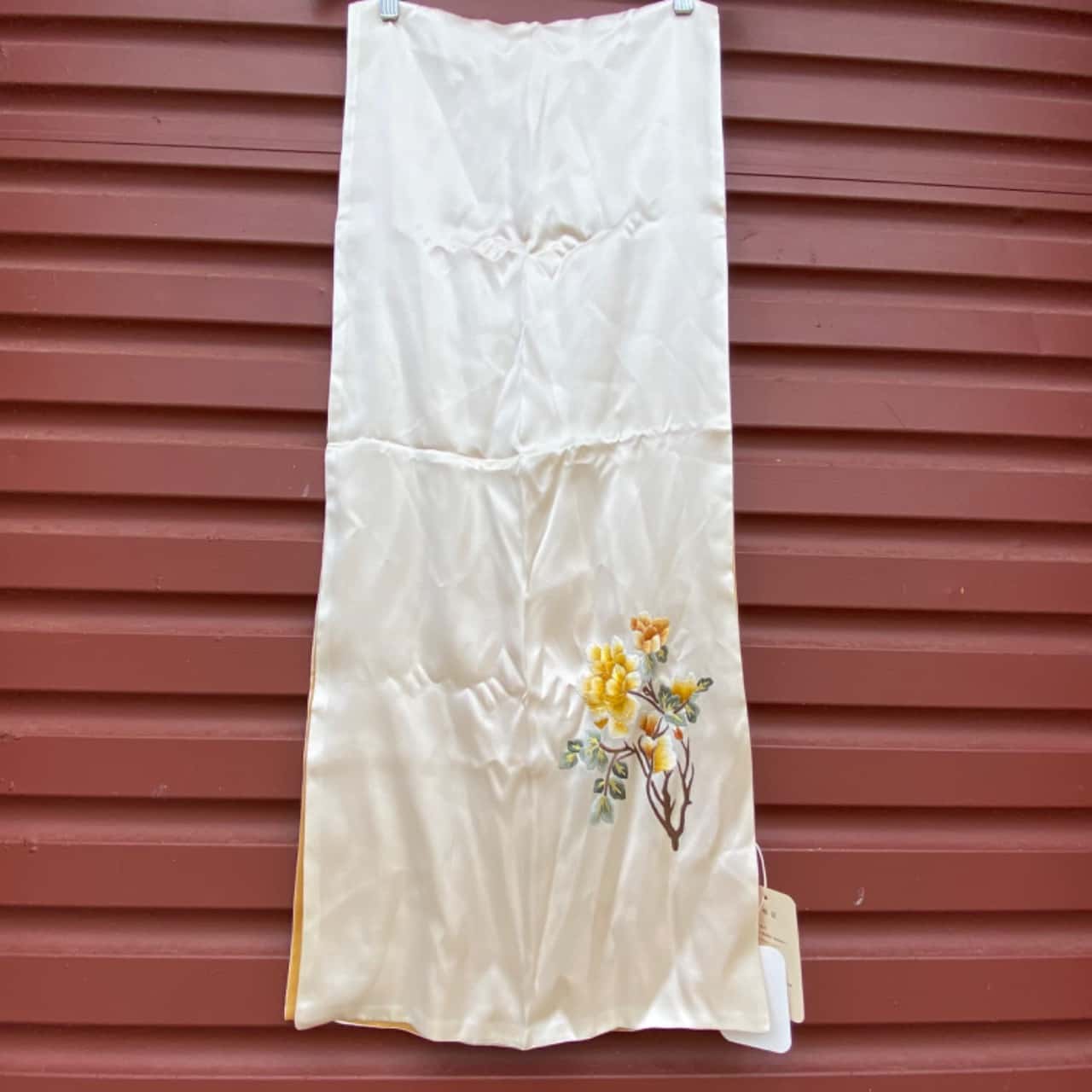Suzhou Womens Silk Cream Floral Scarf