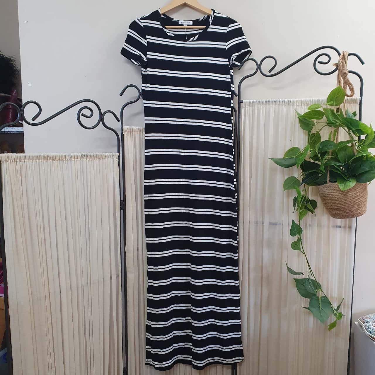 Glamorous Women's Size XS Black & White Striped Maxi Dress - New With ...