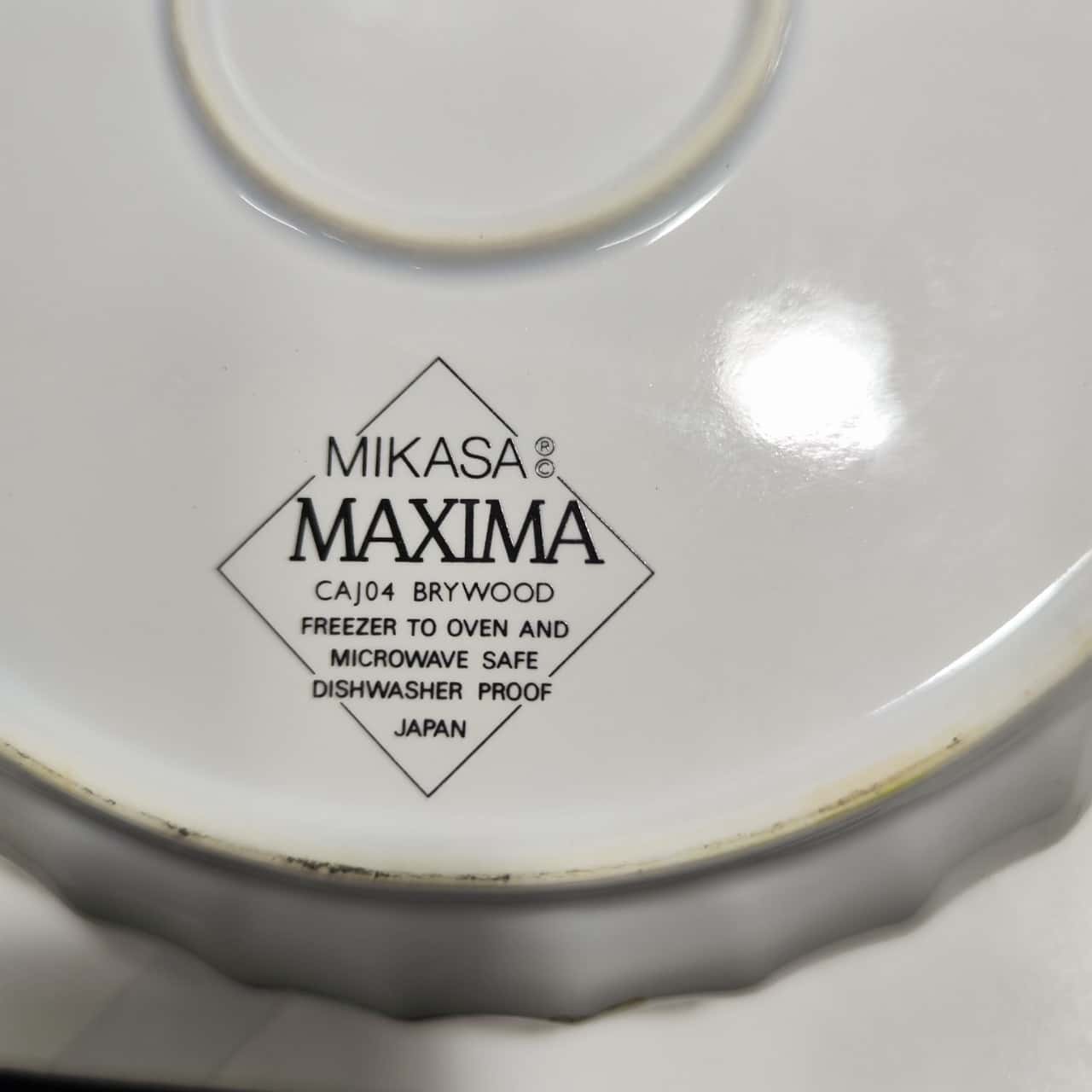 4 pcs Mikasa Maxima Cook Wear As New (s)