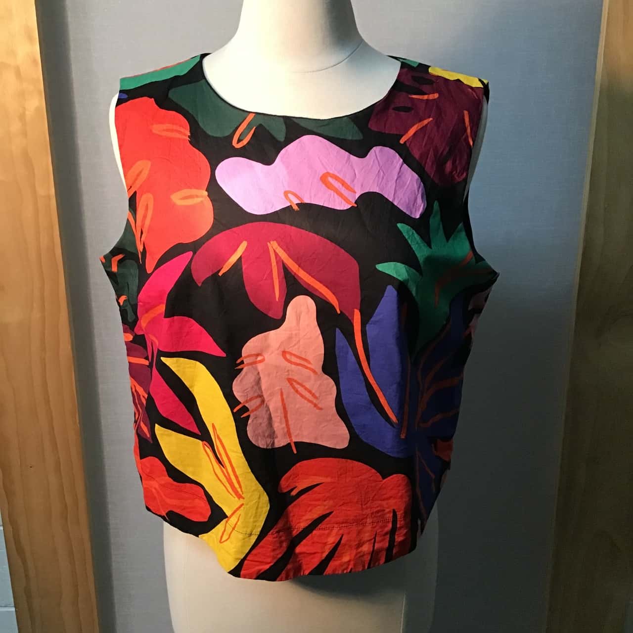 Gorman Womens Size 14 Sleeveless 100% Organic Cotton Floral Top(s)