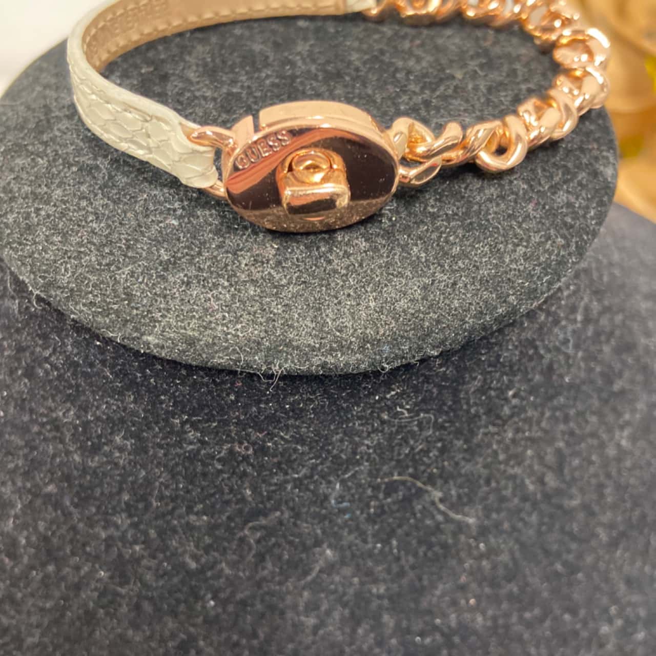 Guess Womens Bracelets (s)