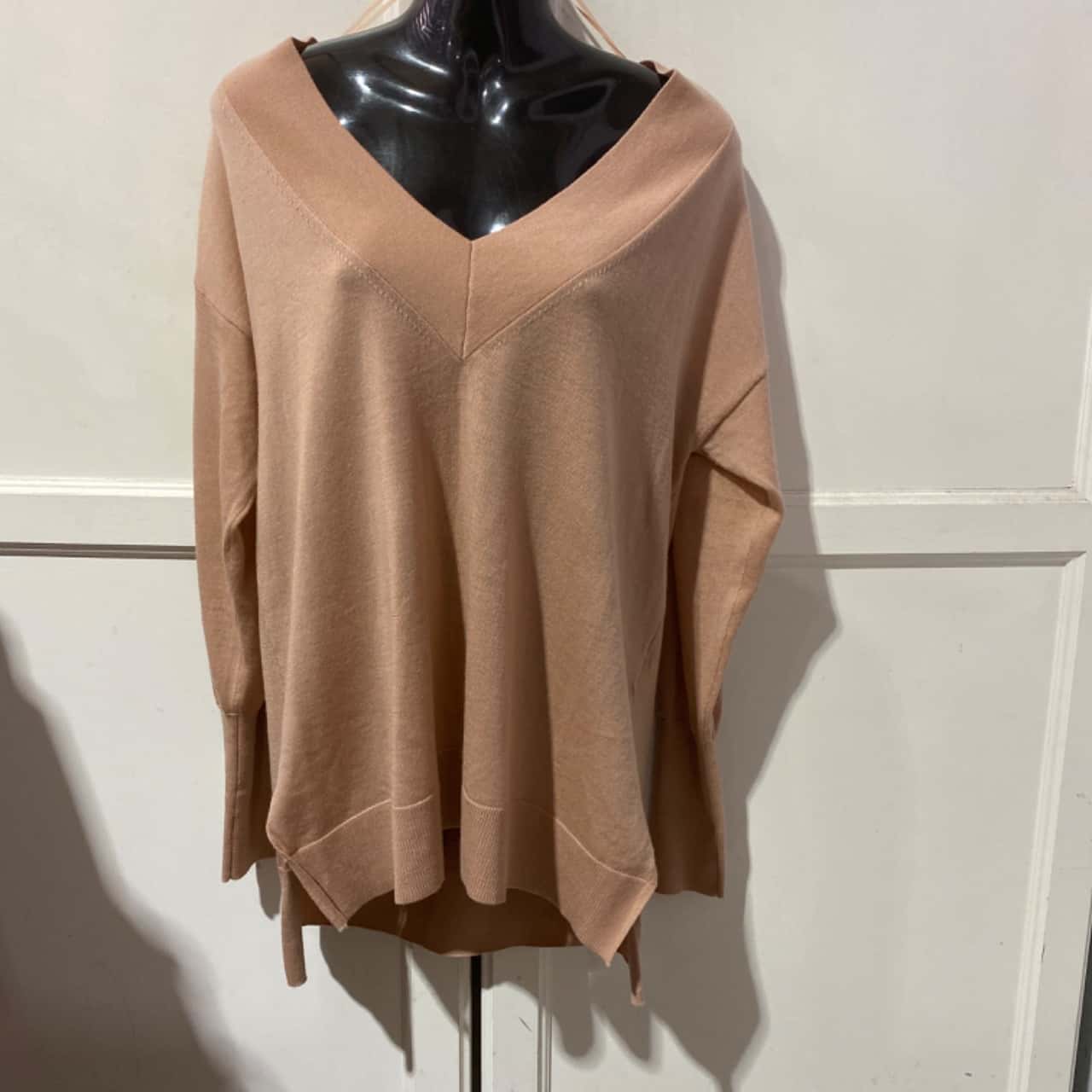 Witchery Womens Size L V-Neck Beige (s)