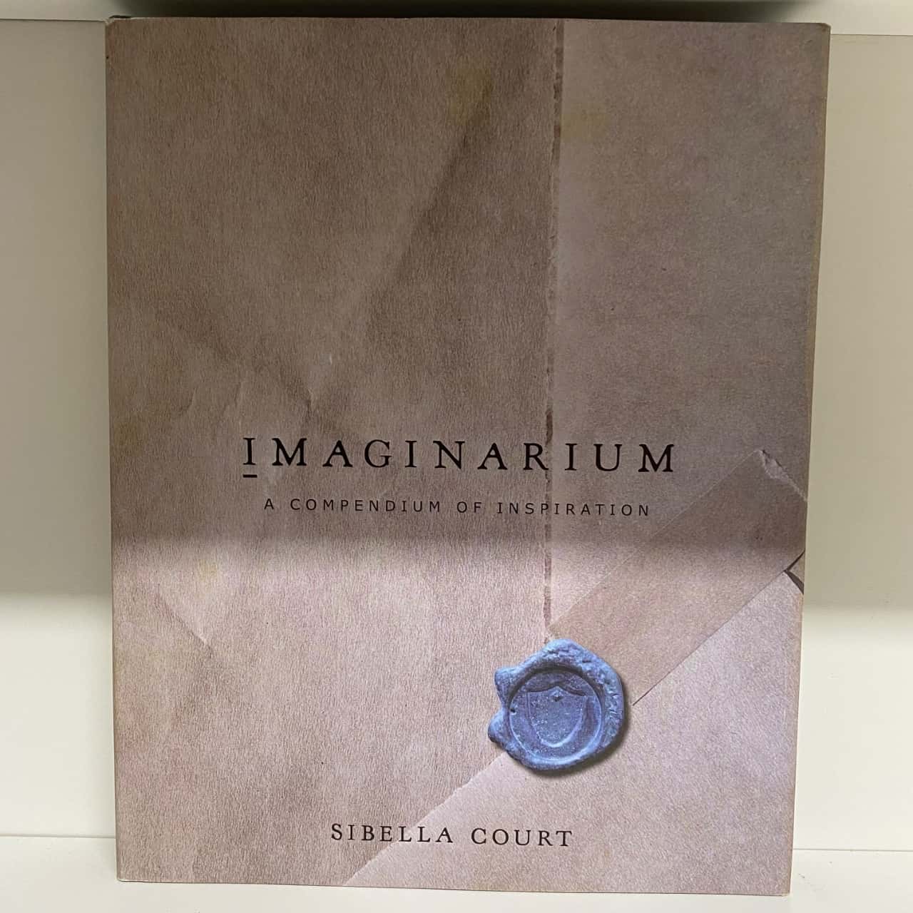 Sibella Court - Imaginarium(s)