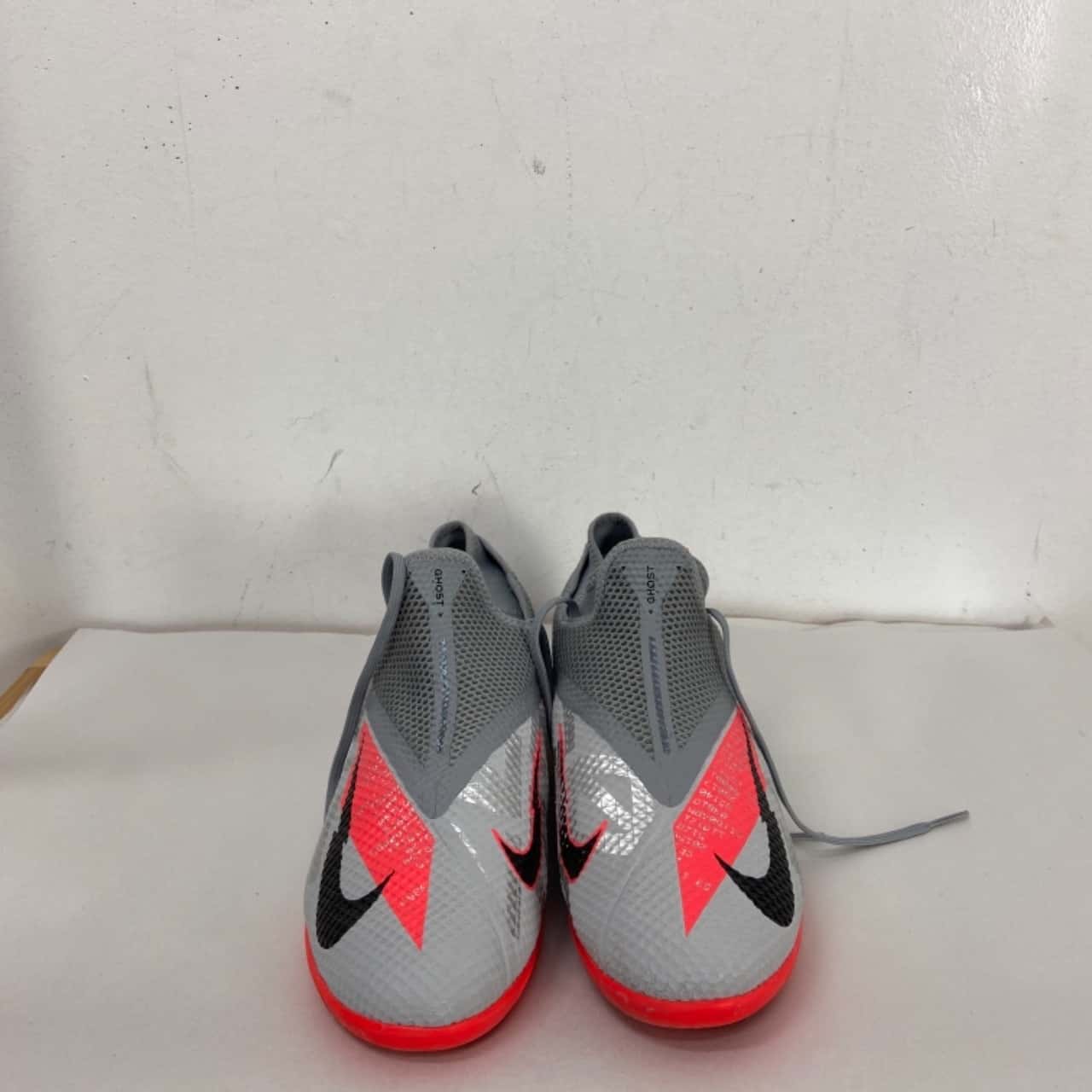 Nike Phantom VSN Size 42 Grey Sneaker(s)