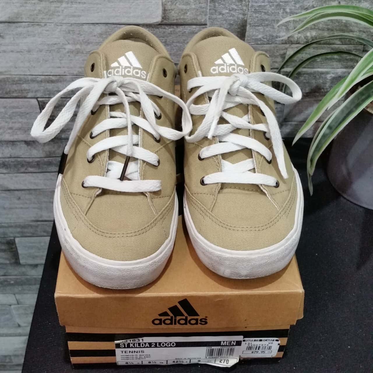 Adidas Mens Size 8.5 Olive Shoes(s) - Used Very Good | Salvos Stores