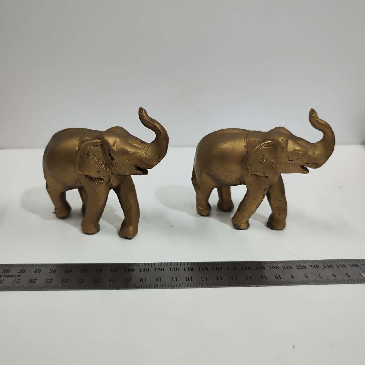 2x Elephants Set Duo (s) - Used Very Good | Salvos Stores