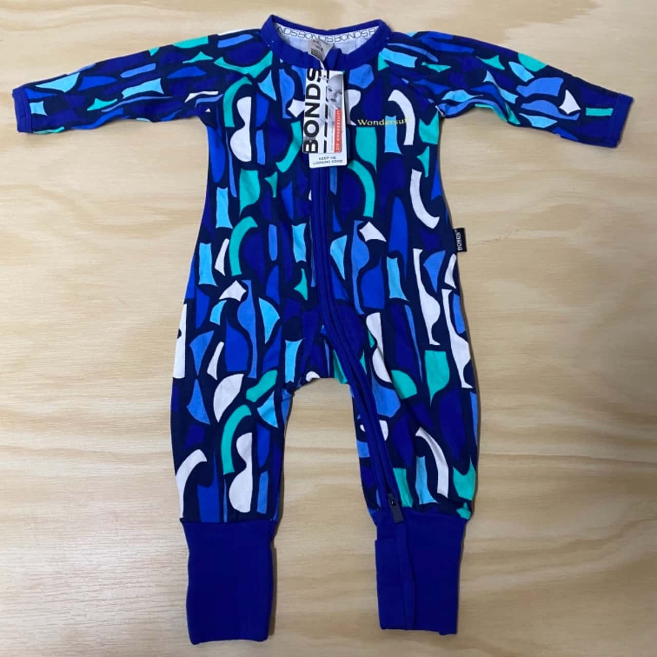 Set of 3 Bonds Baby Kids Size 000 Onesies Multicoloured BNWT(s)