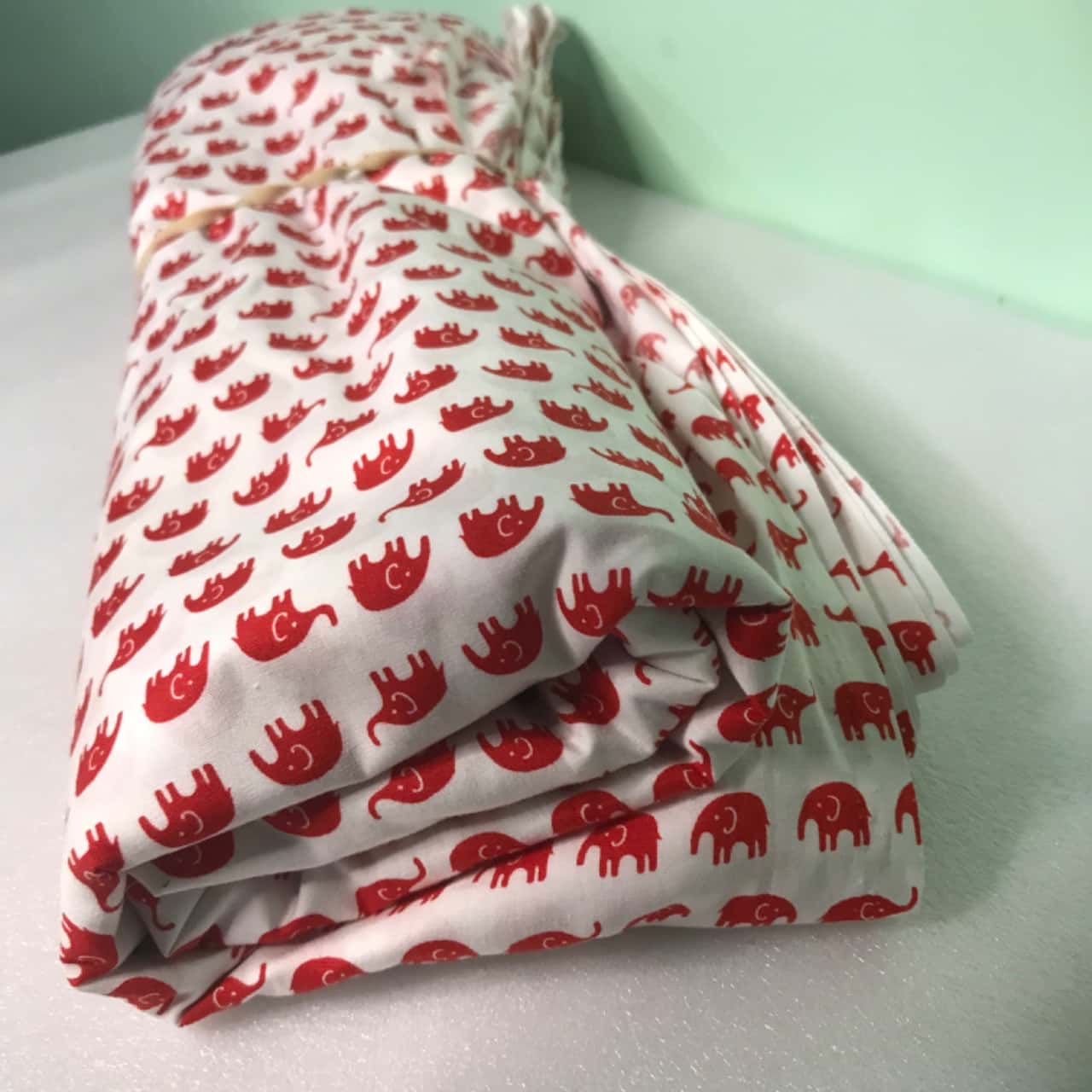 Large White Cotton Fabric with Red Elephants 115 cm x 620 cm (s)