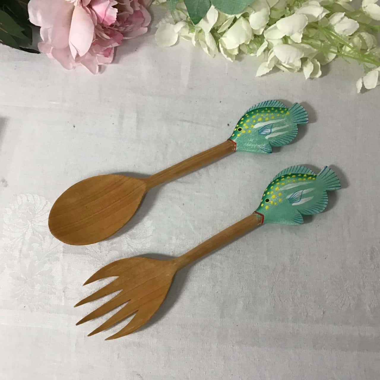 Wooden Salad Servers with Decorative Painted Fish Ends(s) Wooden Salad Servers with Decorative Painted Fish Ends(s)