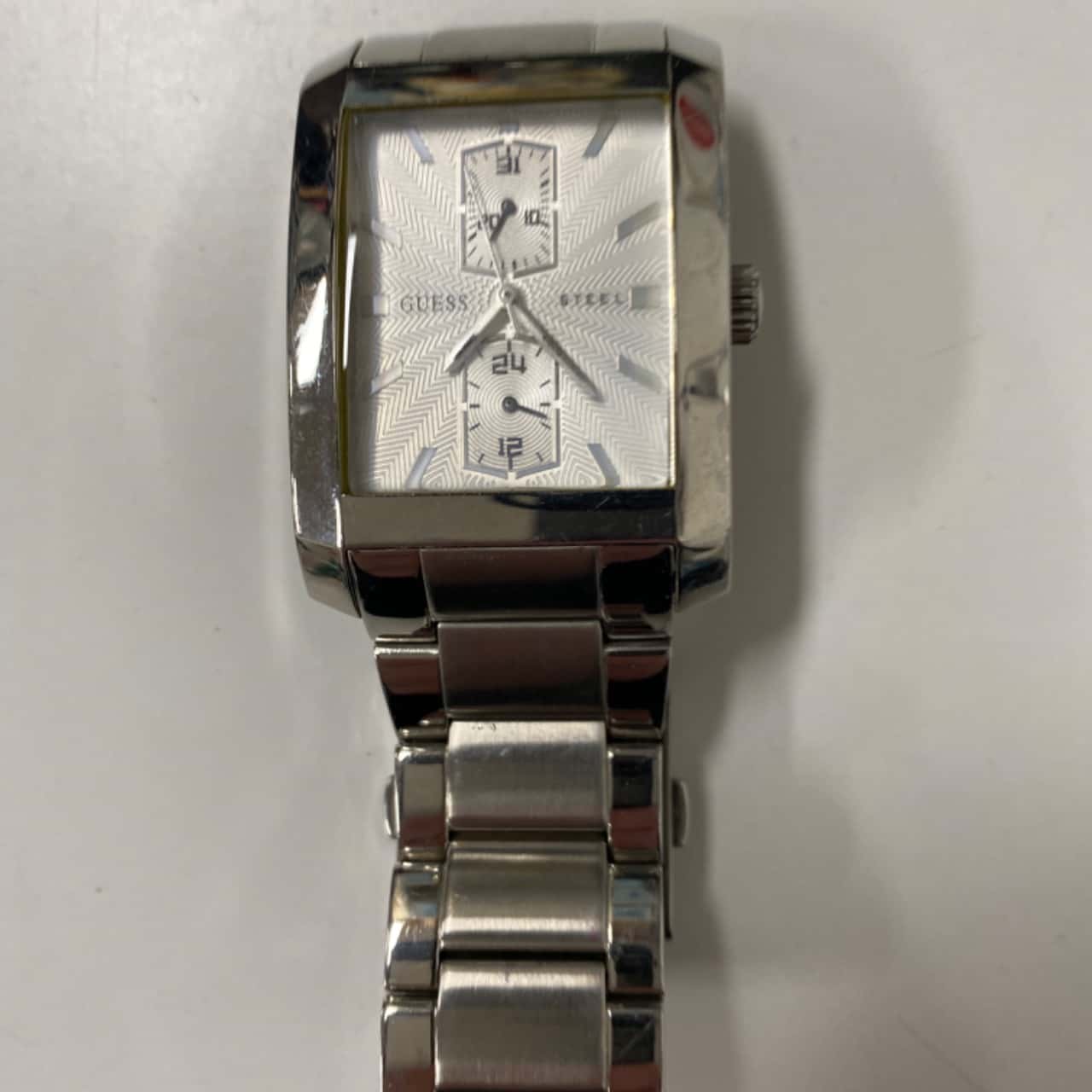 Guess Mens watch(s) - Used Very Good | Salvos Stores