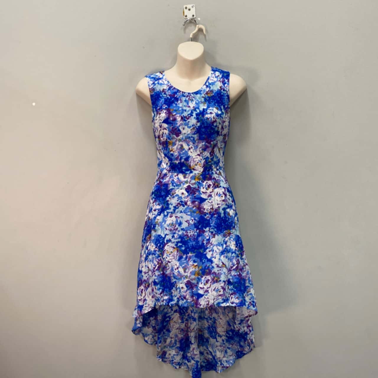 First Station Size 8 Floral Dress Blue