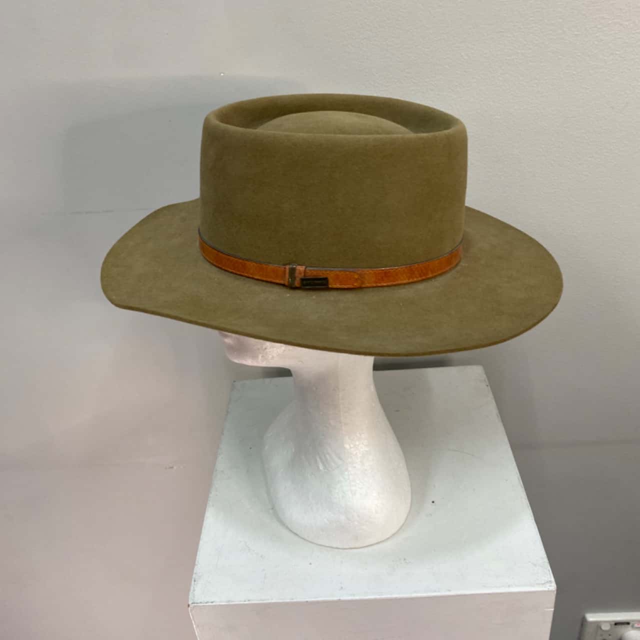 Akubra Unisex Beige / Khaki (s)