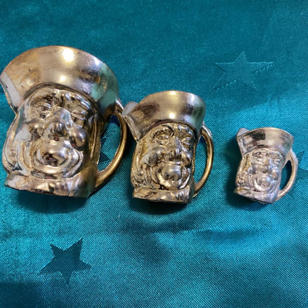 Brass Toby jugs x3 plus Assorted pieces (s)