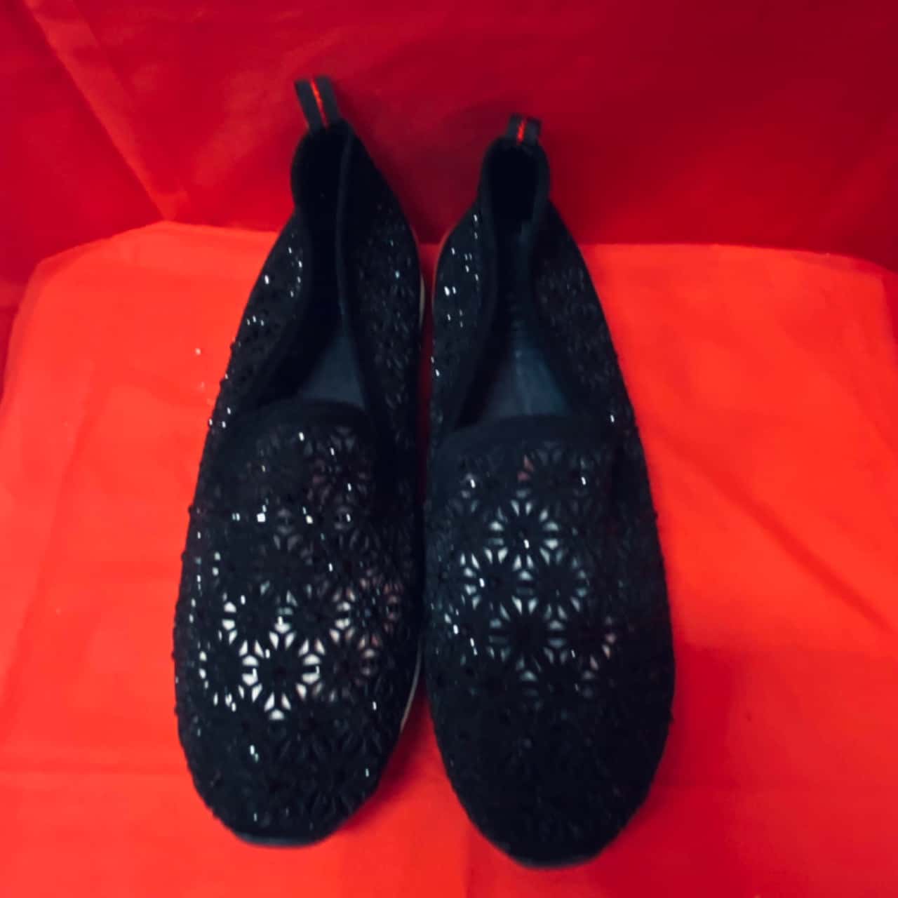 Fellini Womens Size 37 Black / Red Flat Shoe(s)