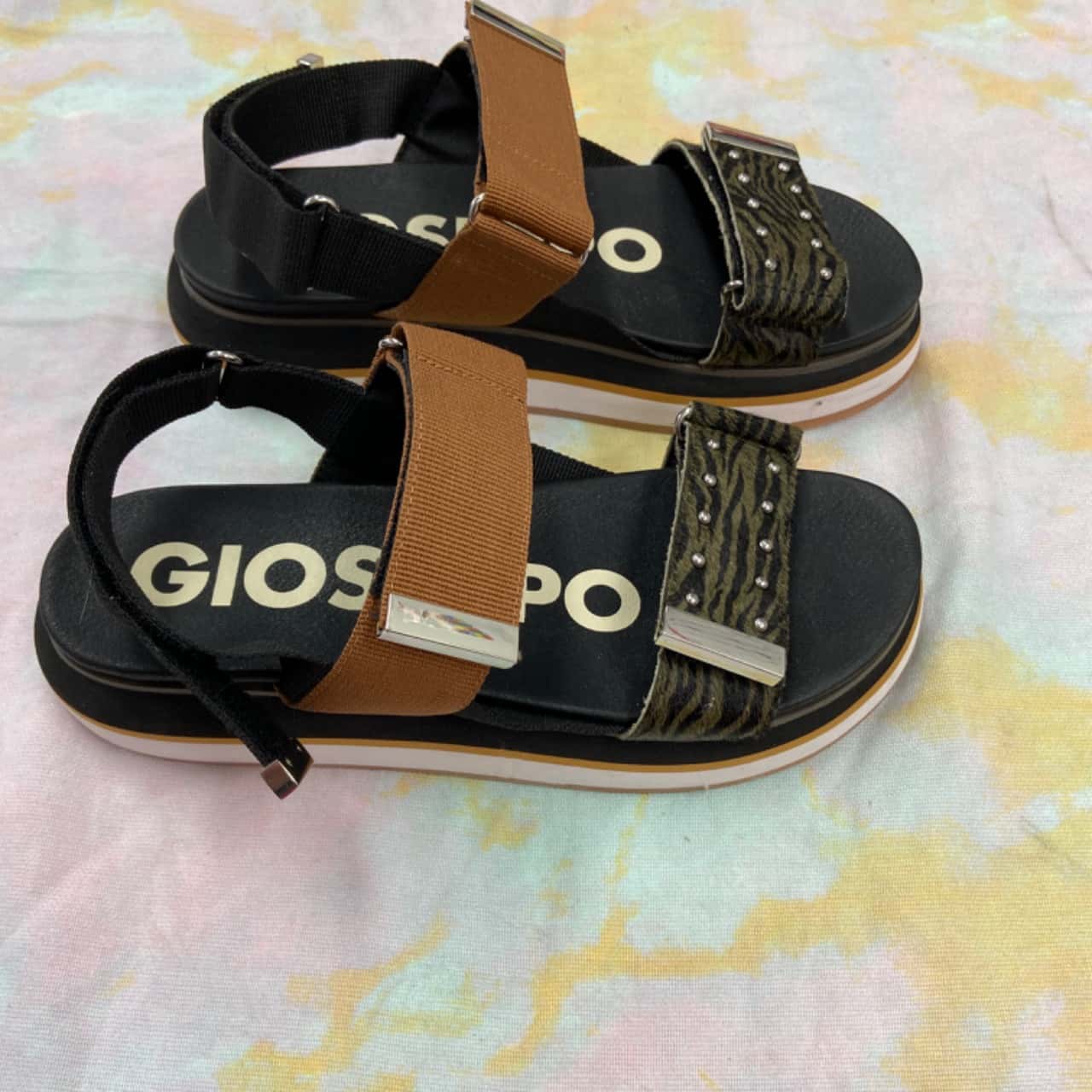Gioseppo Women's Size 37 Black sandals (s)