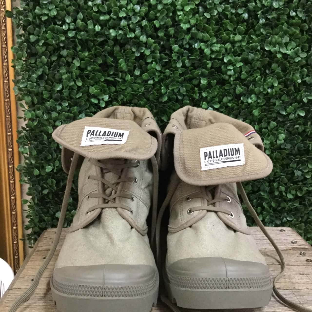 Palladium Mens Size 11 Boots Khaki (s)
