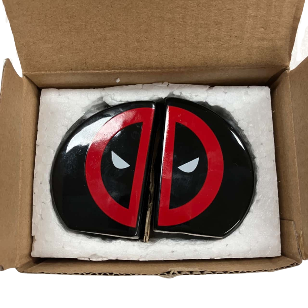 Marvel Deadpool Salt and Pepper Shakers BNIB