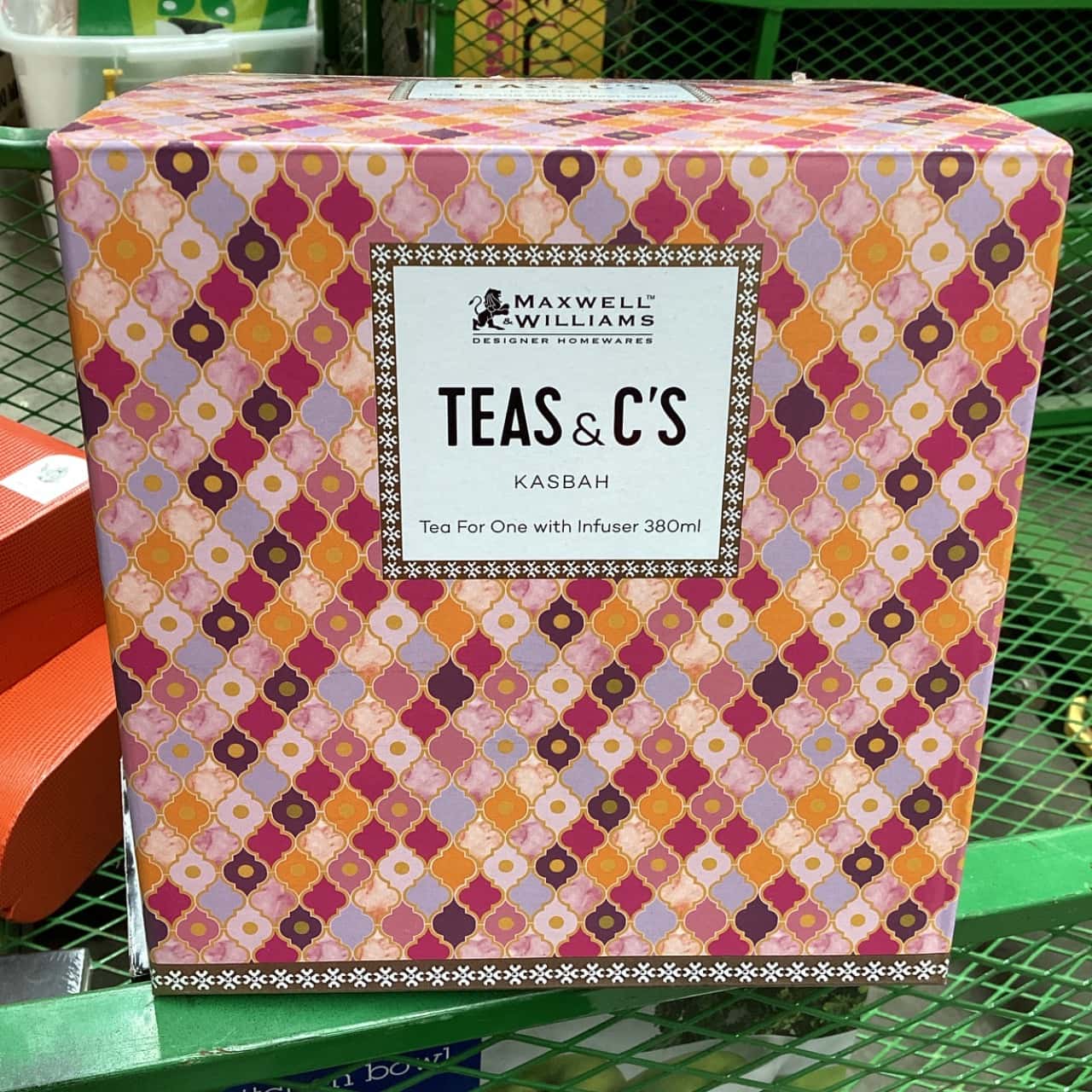 Maxwell Williams tea for one with infuser (s)