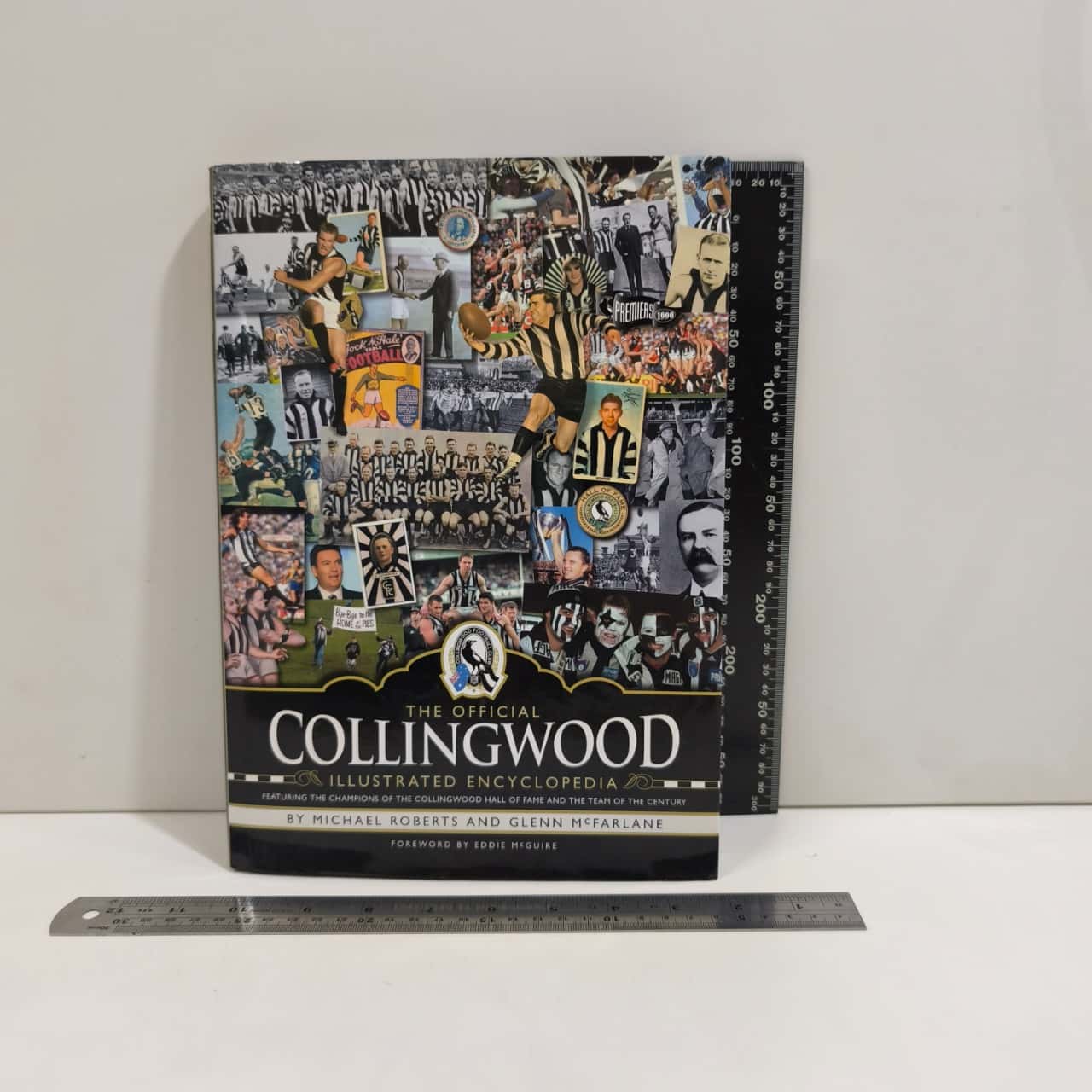 The Official Collingwood Illustrated Encyclopaedia Book (s) - Used Very ...