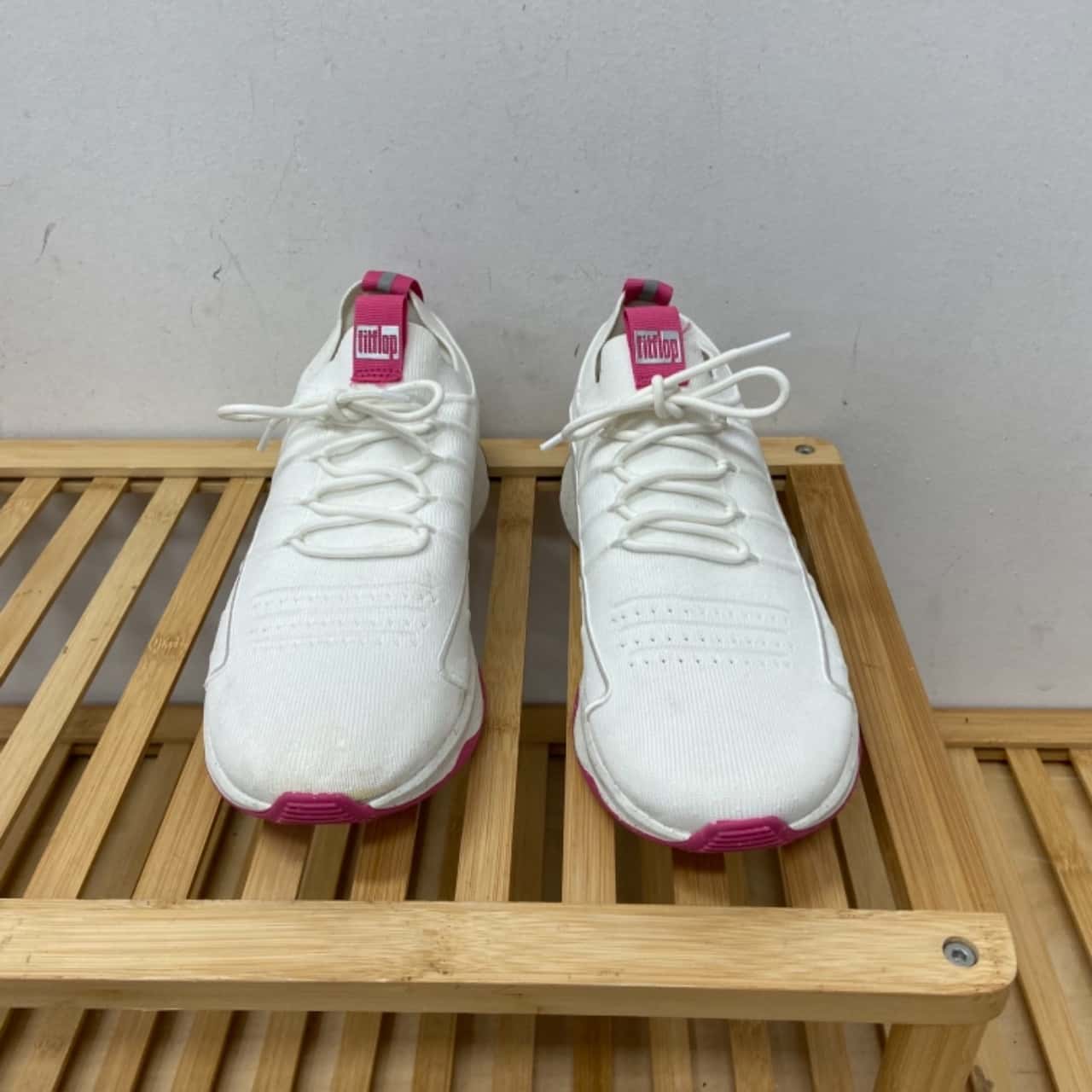 Fitflop Womens Size 8 White vitamin knit trainers (s)