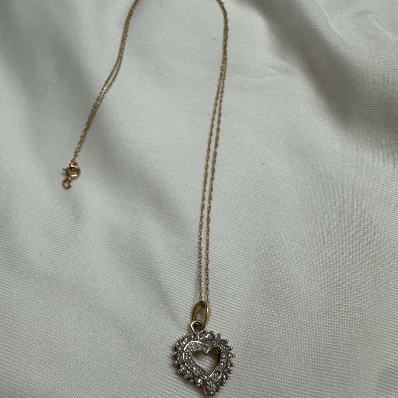 10ct Gold Diamond Heart Pendant with 10ct Gold Necklace (s)