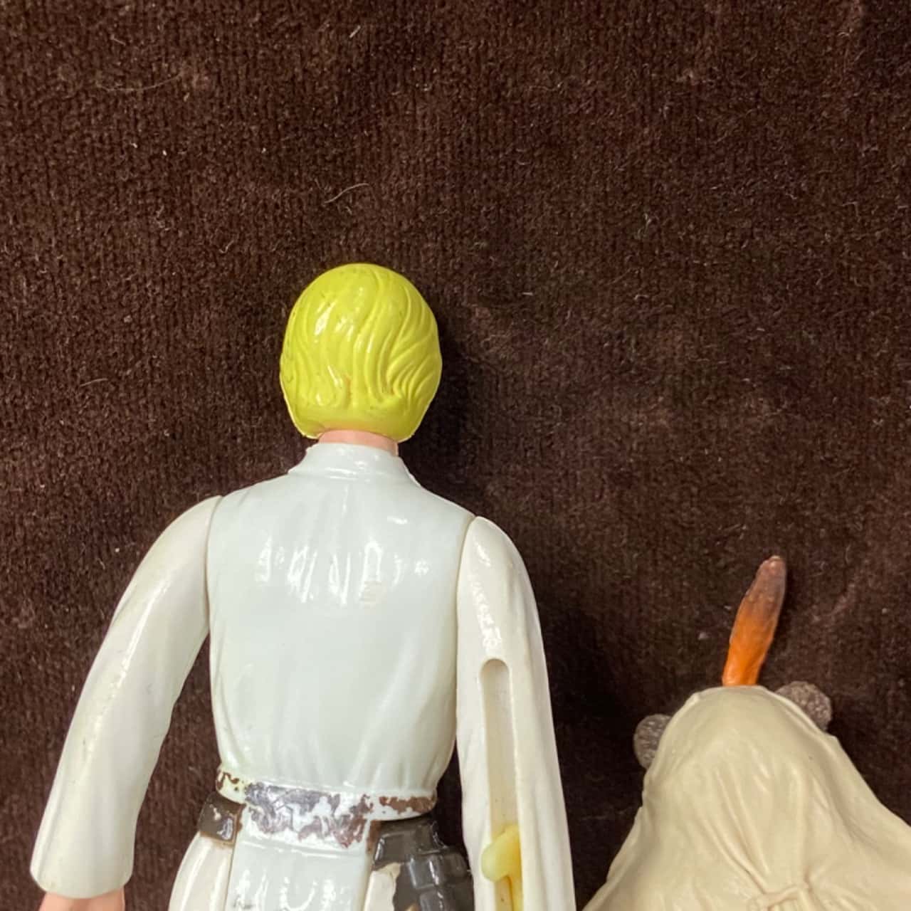 1977 Luke Skywalker Farm Boy & Little Ewok figures.