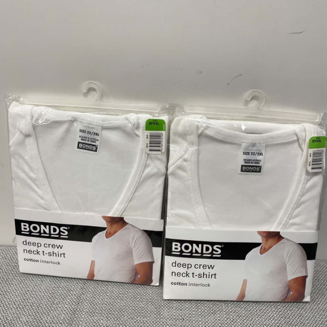 Bonds Mens Deep Crew Tshirt Size XXL White (s)