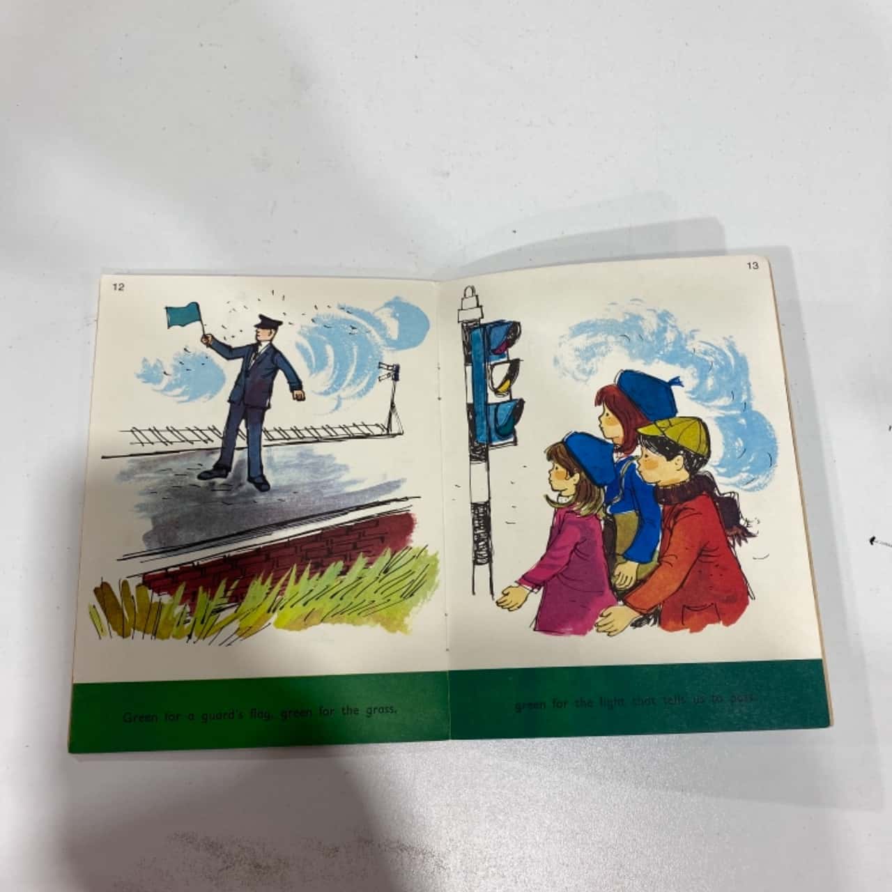 1970’s Kids Book On Colours- A book for me to read by Ruth Ainsworth ...