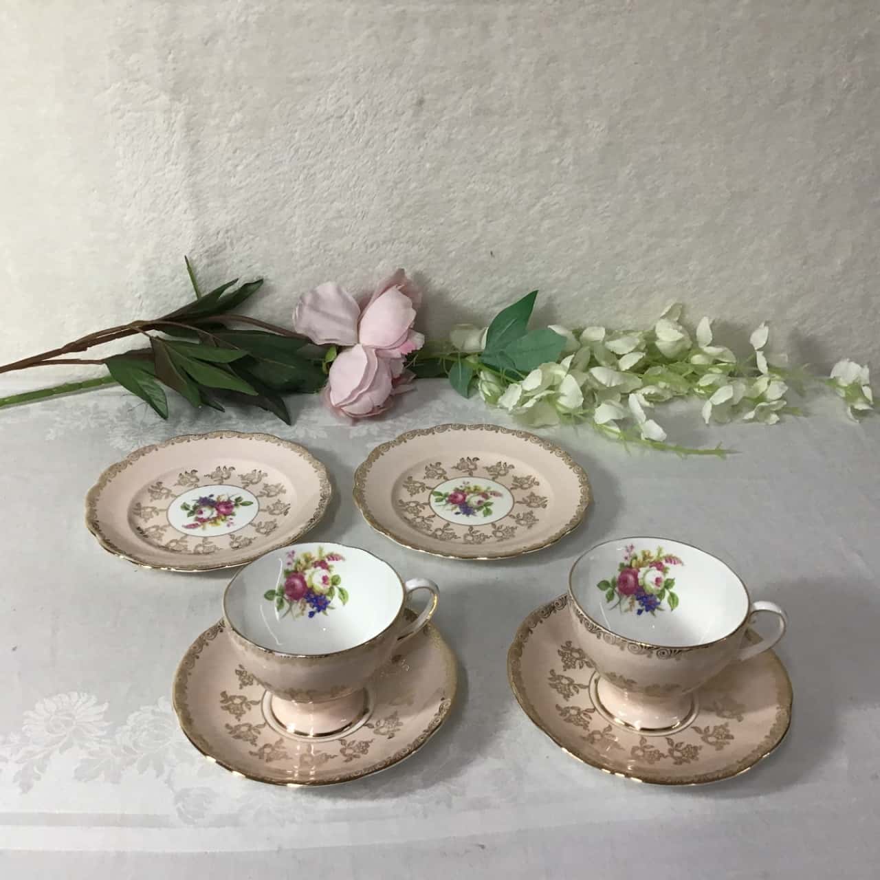 Vintage Royal Standard Pink / White / Gold / Floral Pattern Fine Bone ...