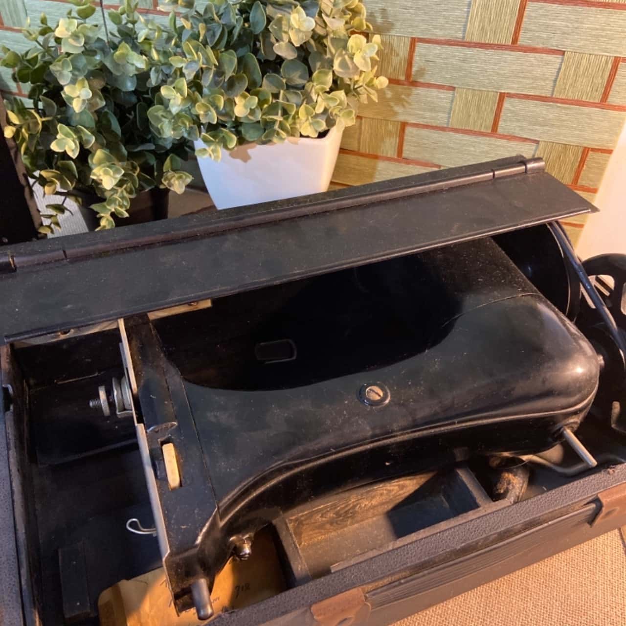 Tailor Bird Hand Sewing Machine