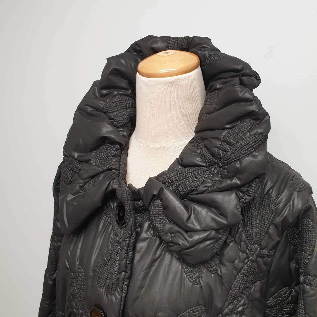 TARAVA Gorgeous /Light Weight /Black /Embossed Dragonfly Pattern ...