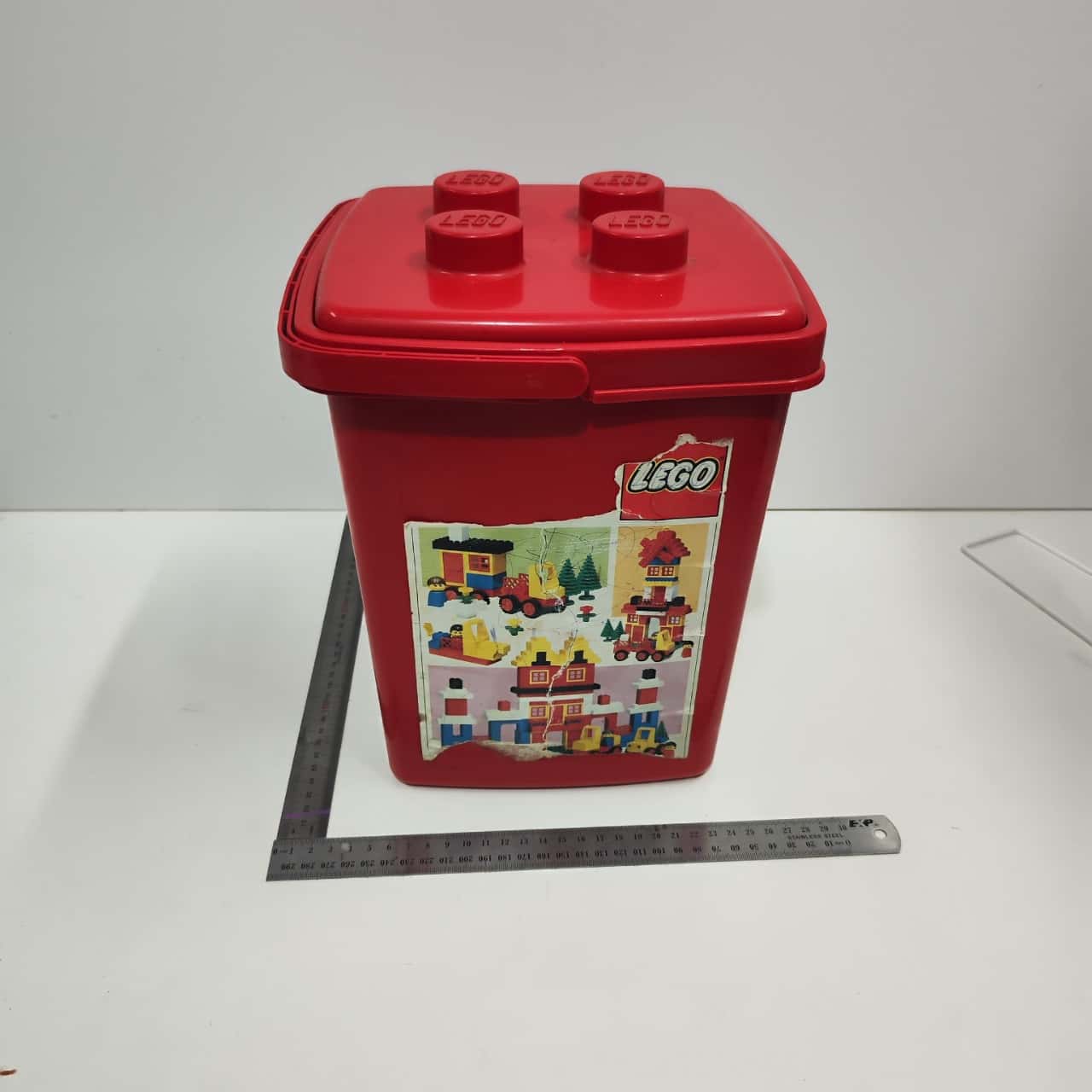 Bucket O Lego (s)