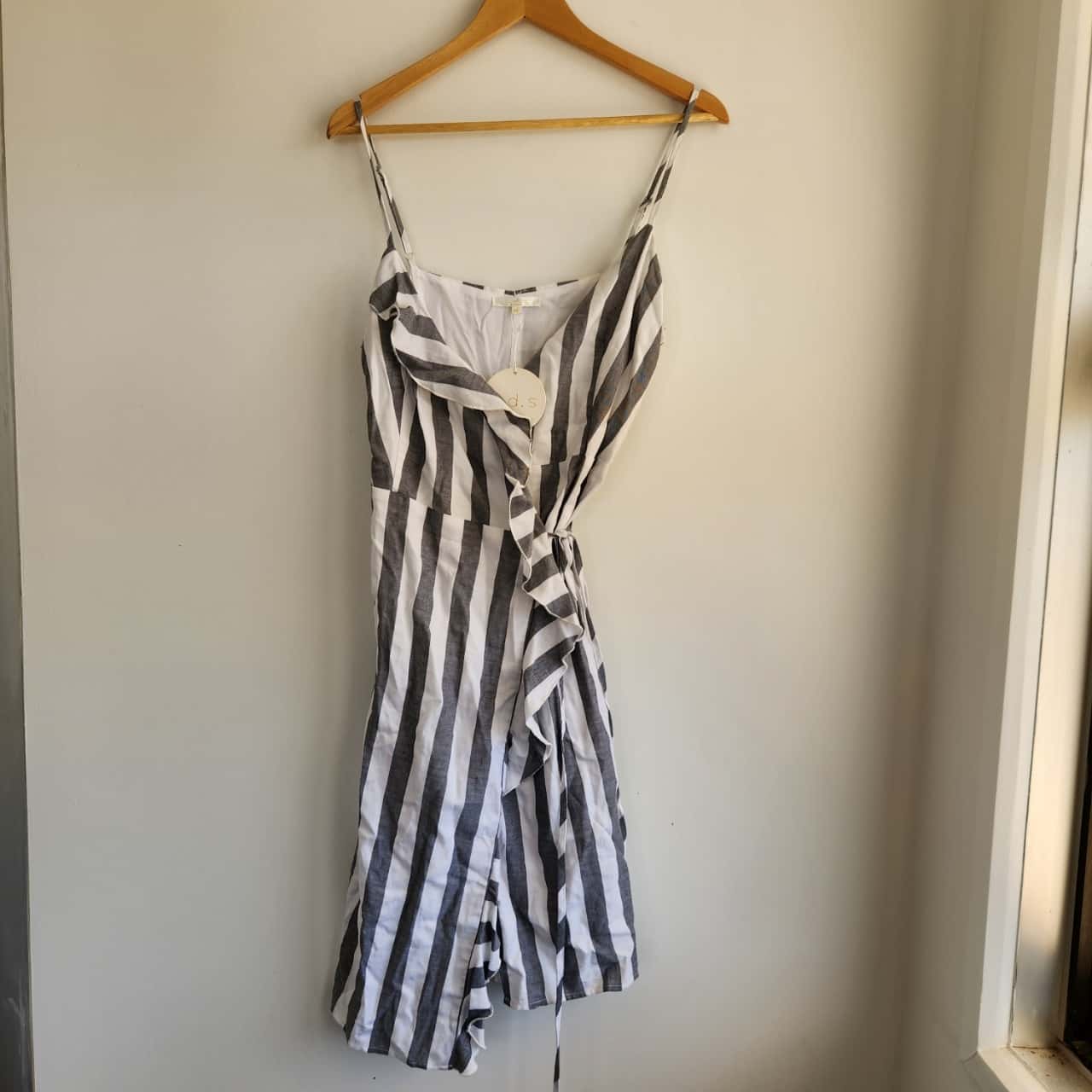 REDUCED BNWT i. d. s. Ida Alyssa Ruffle Dress Striped Wrap Size 14 / XL
