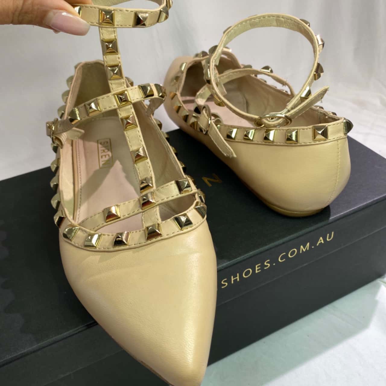 Nude Stud Flat Points(s)