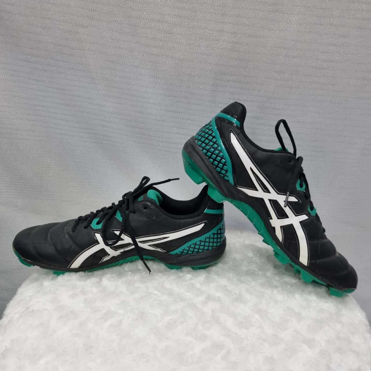 Asics Football Mens Shoes Size US10.5 Black / Green / White (s)