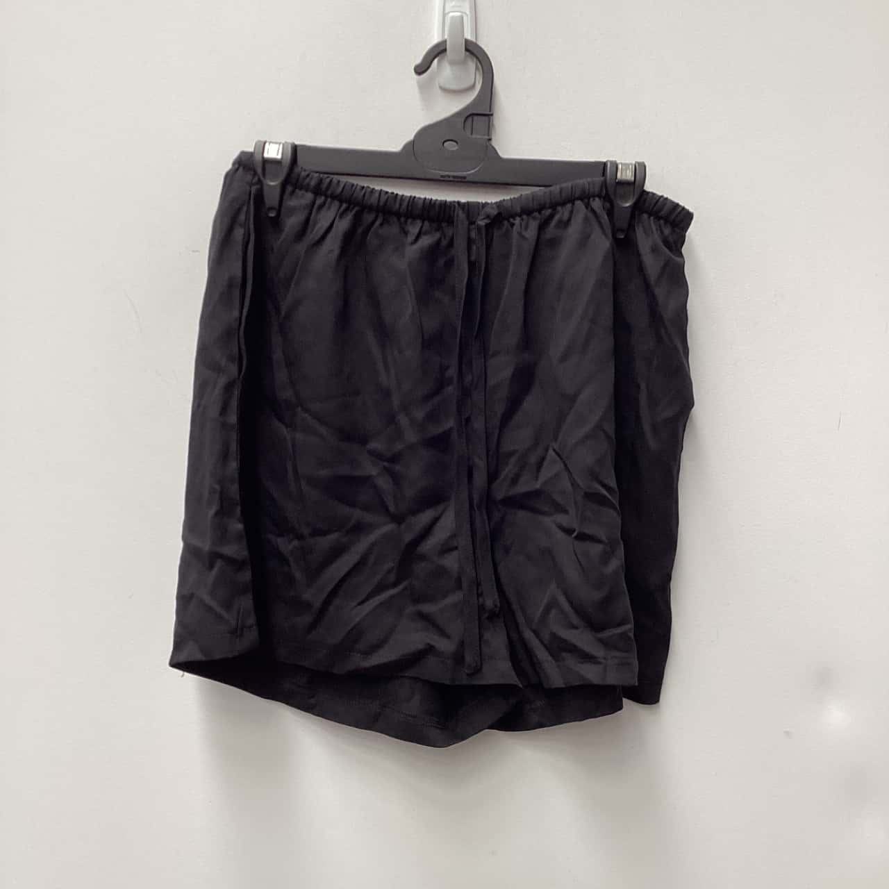 Atmos&Here Womens Size 12 Shorts Black (s)