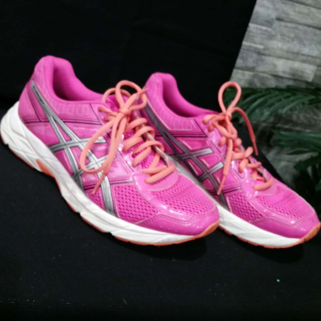 Asics Womens Size 7.5 Pink shoe(s)