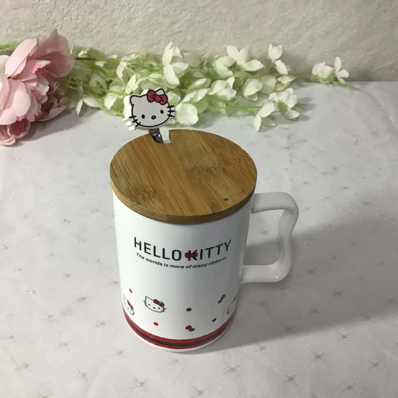 Hello Kitty Ceramic Mug with Lid and Spoon(s)