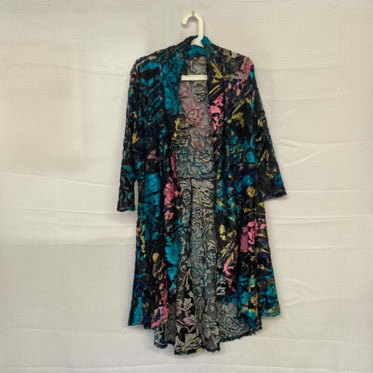 Taking Shape Womens Size XS Open Jacket Black / Multicoloured (s)