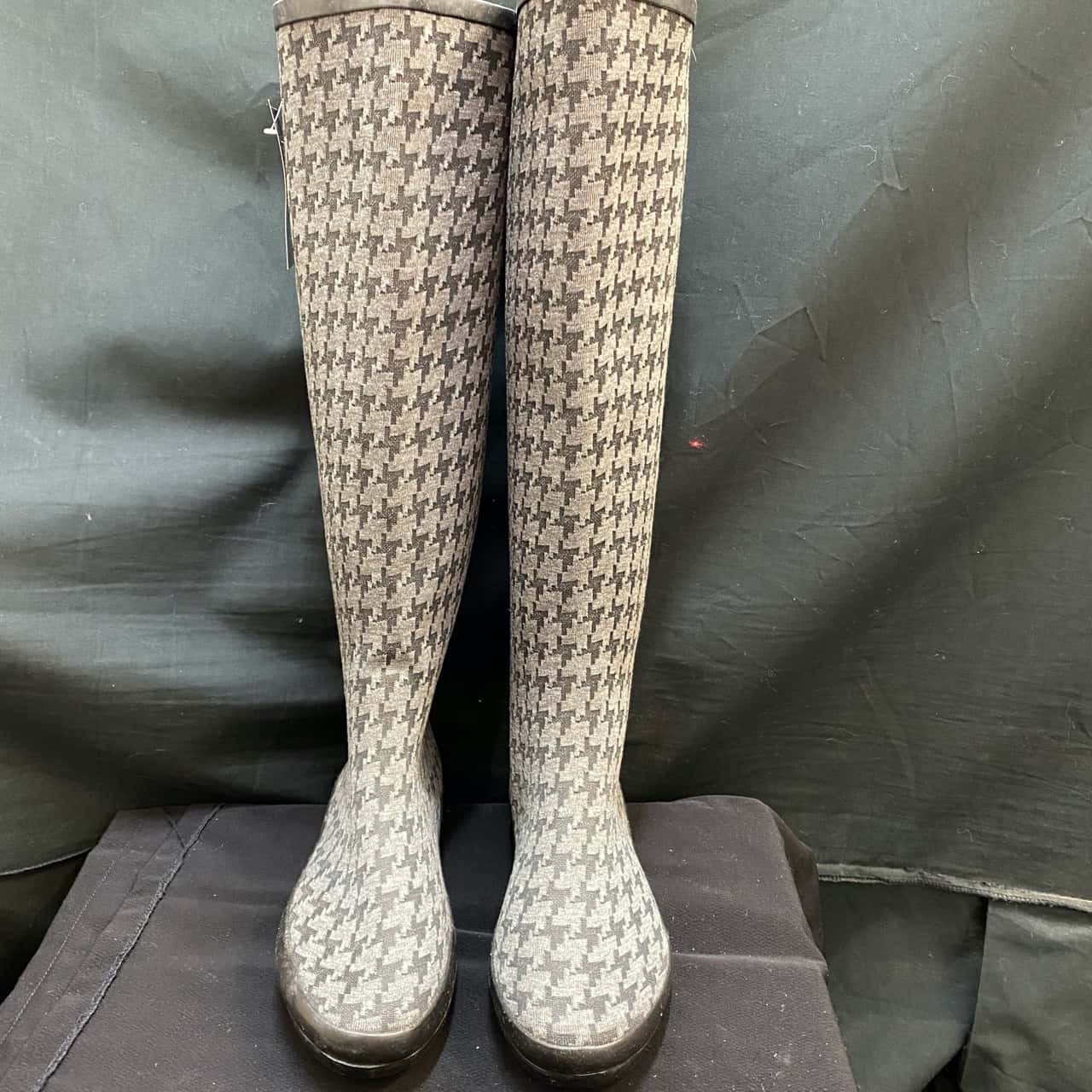 On $ale :) Pipduck Grey Tweed Pattern Designer Gumboots size 38(s)