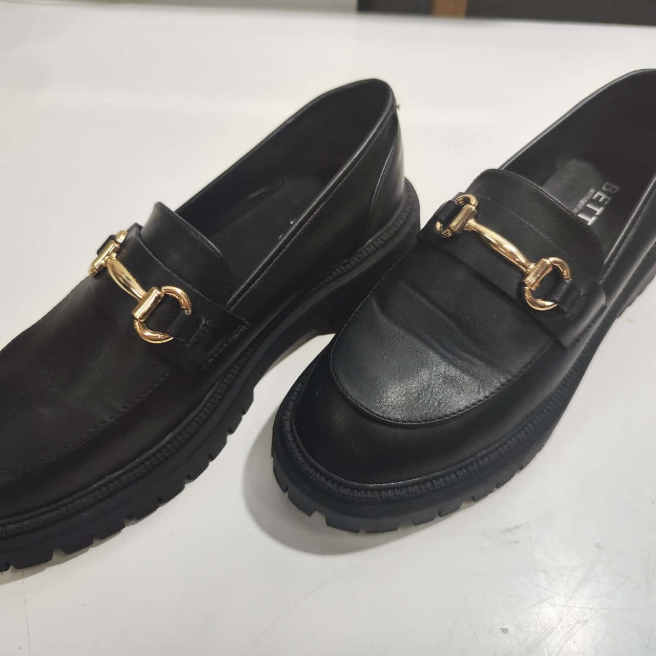 Womens Betts Size 10 Shoes (s)