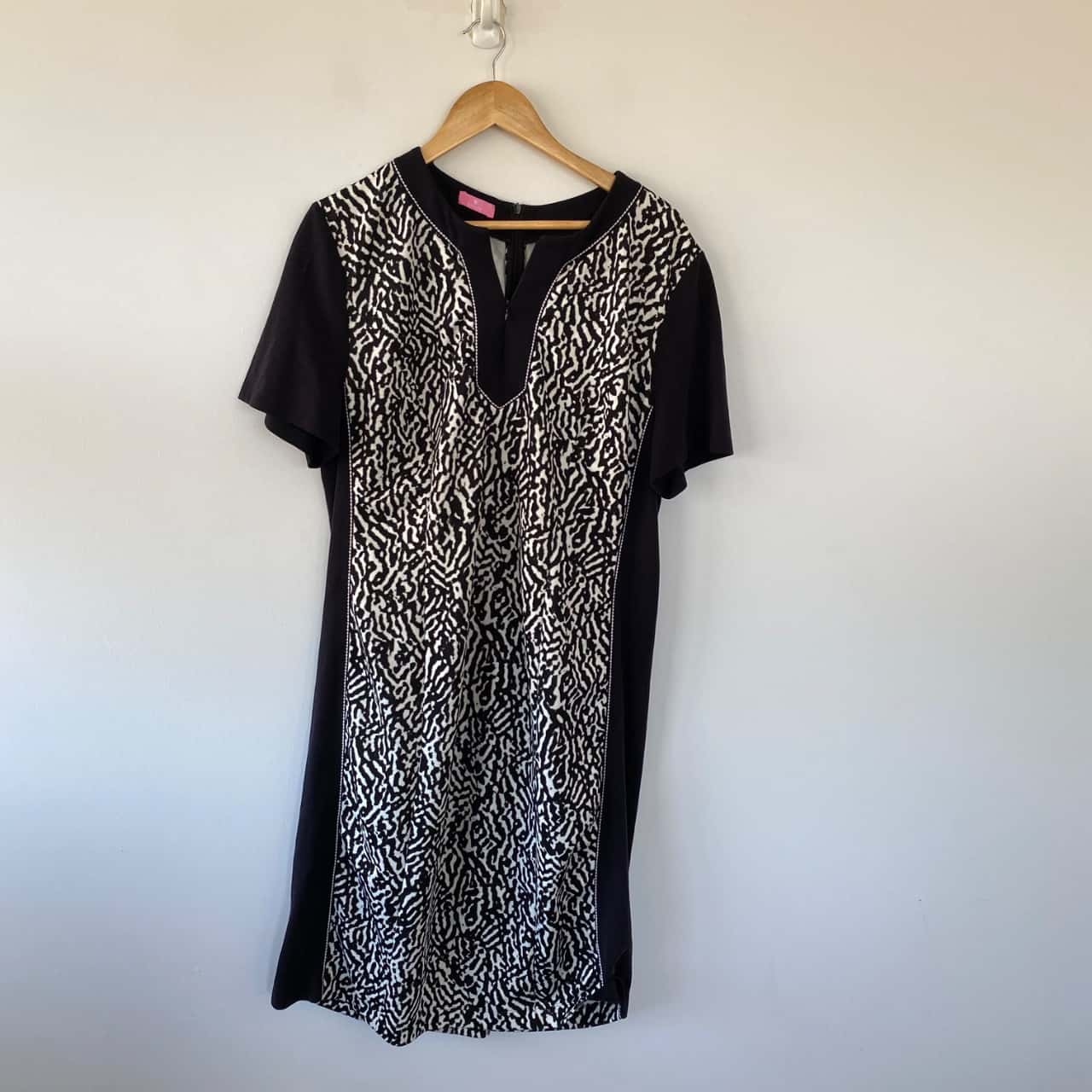 Basler Black White PAttern Short Sleeve Midi Dress Size 20