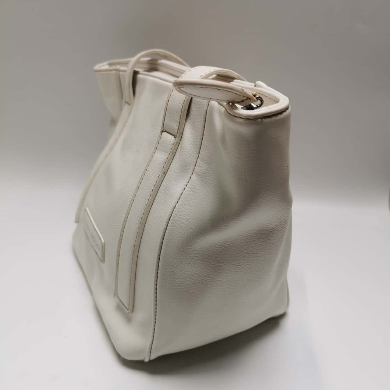 Cosgrove and Beasley Australia(s)