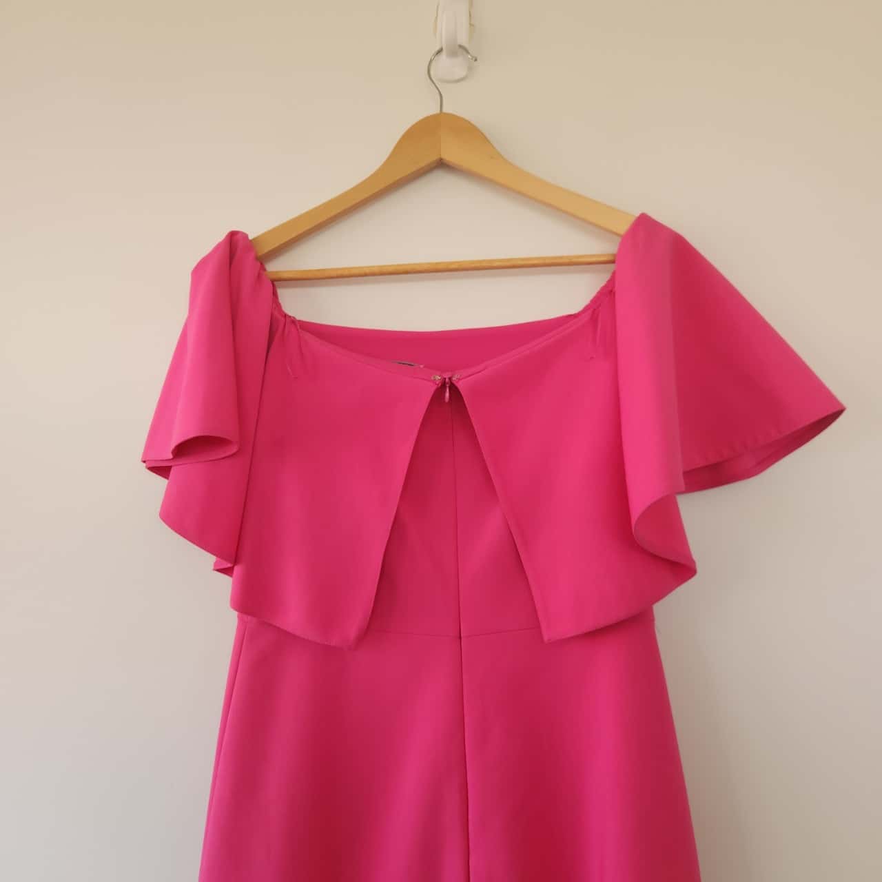 Witchery Structured Off Shoulder Ruffle Dress Size 10/M(s)