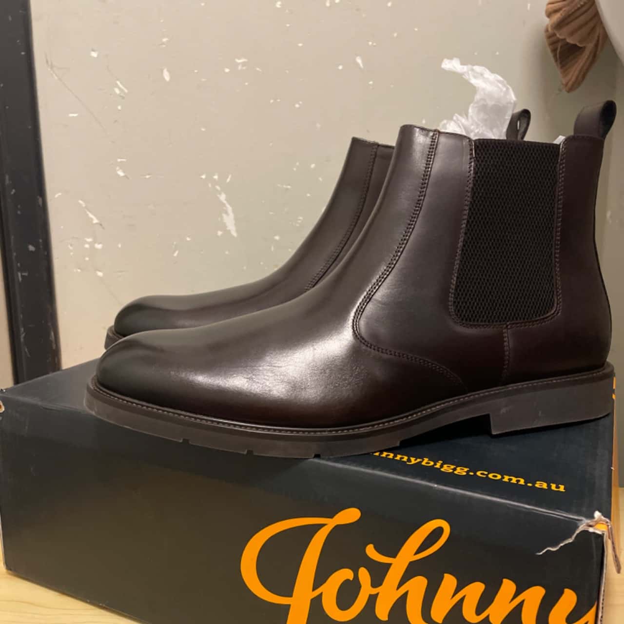 Johnny Bigg Mens Size 14 Brown (s)