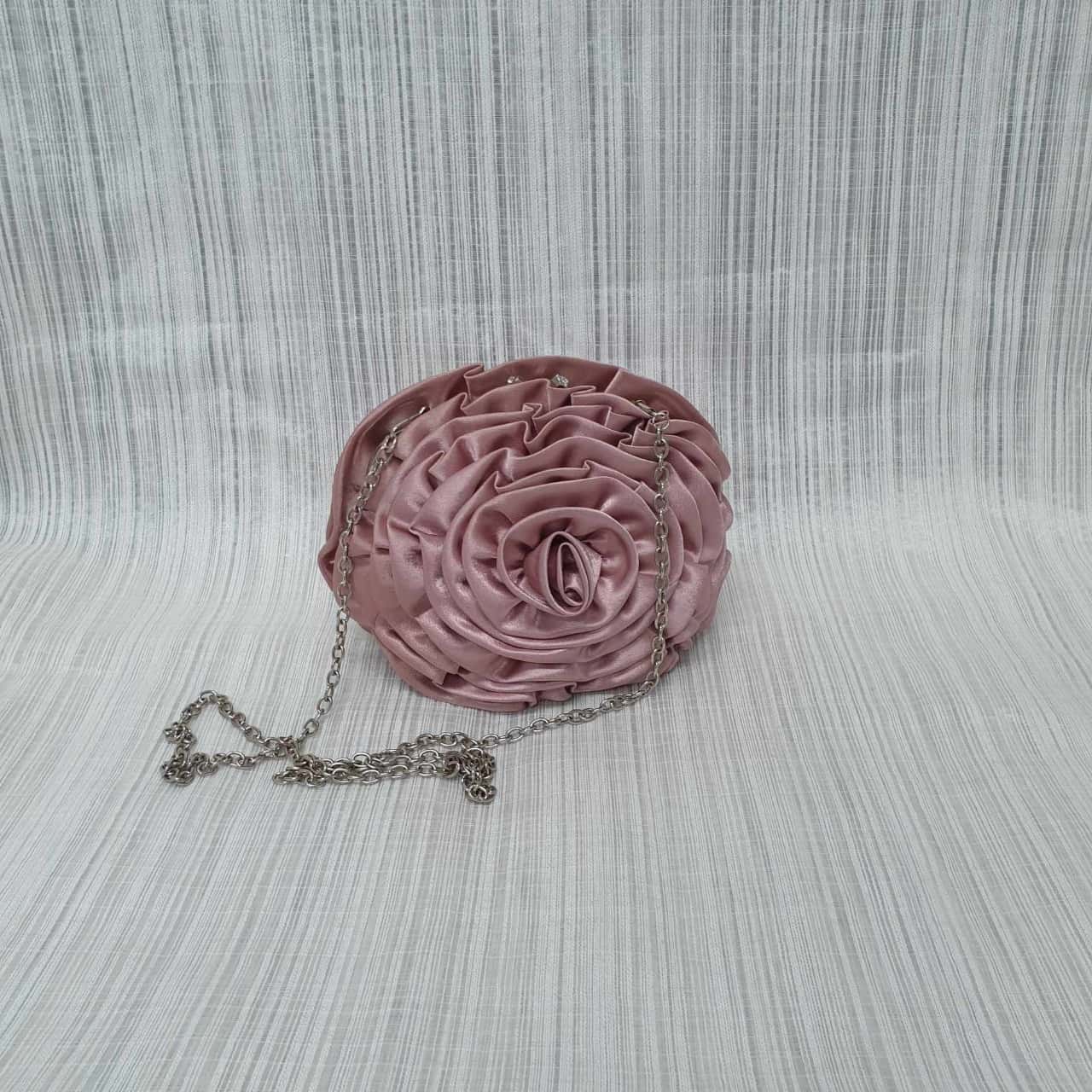 Forever New Gorgeous Dusk Pink Satin Rose & Diamante Clasp Evening ...
