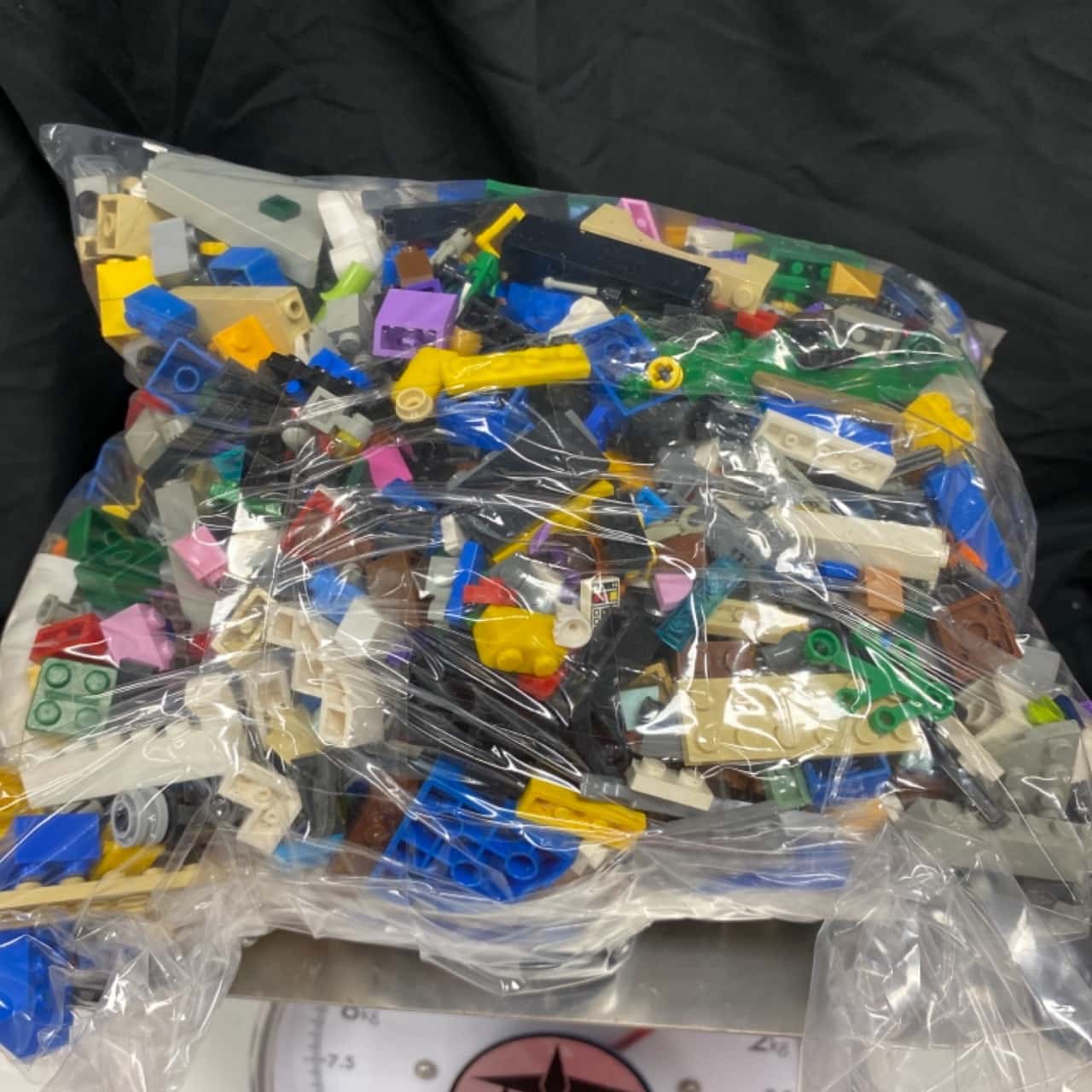 Lego bulk 1.3kg mixed (s)