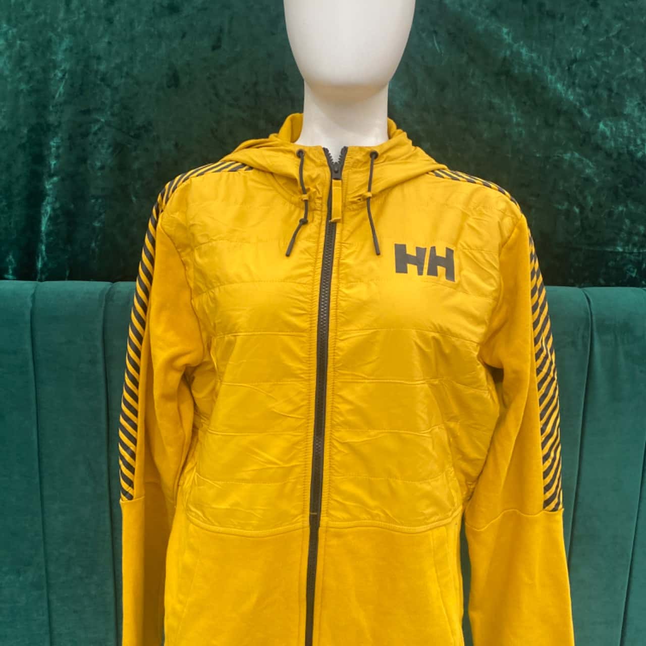 Helly Hansen Size Large Hooded Jacket (s)