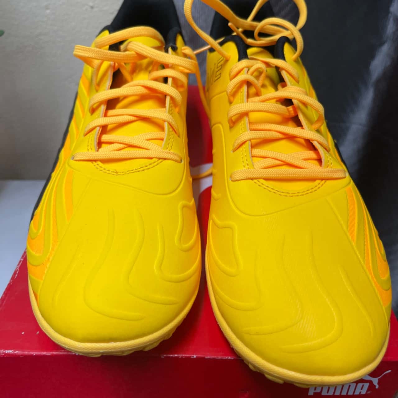 Puma Mens Size 11 Yellow Sneakers (s)
