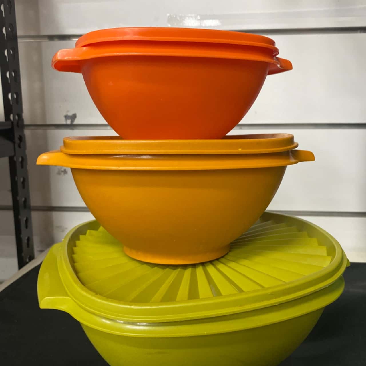 Vintage Tupperware 3 containers (s)